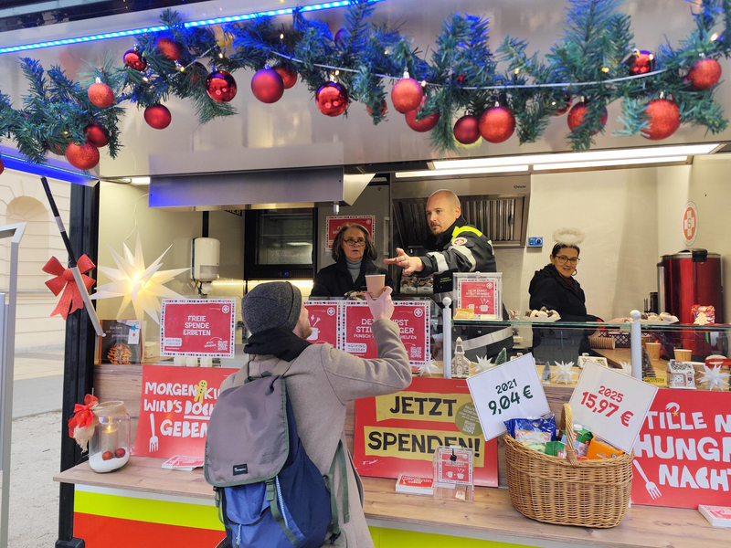 Giving Tuesday: Samariterbund Wien sammelte Spenden für warme Mahlzeit ...